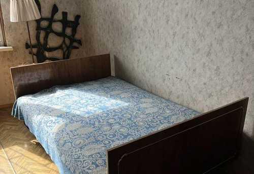 Кровать деревянная отечественная СССР