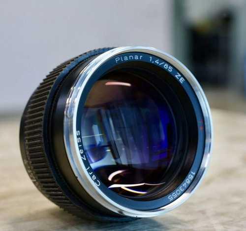 Carl Zeiss 85mm f/1.4 ZE Canon EF