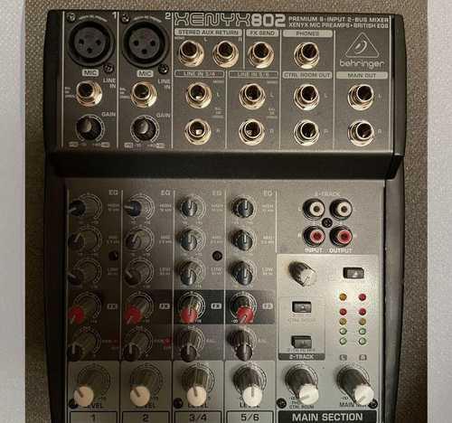 Микшерный пульт Behringer xenyx 802