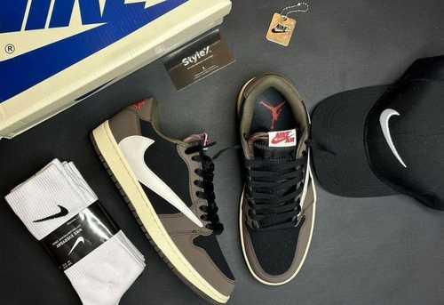 Кроссовки Air Jordan 1 Low x Travis Scott