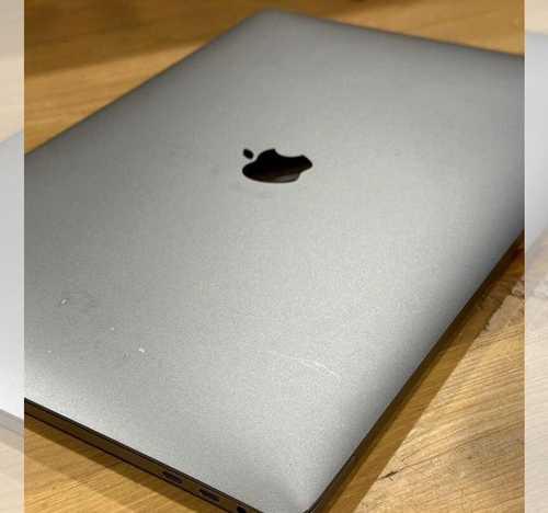 MacBook Pro (15 дюймов, 2016 г.) intel core i7 (2