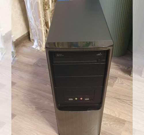 Корпус PC с кабелем питания и аудиовыходом
