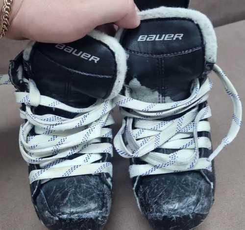 Хоккейные коньки bauer