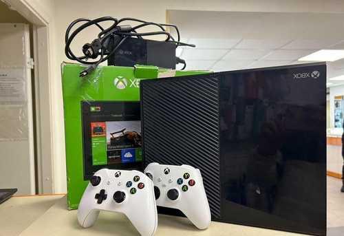 Игровая приставка Xbox One 500Gb (центр)