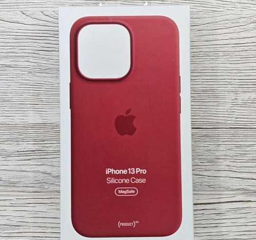 Чехол Apple Silicone Case iPhone 13 Pro красный