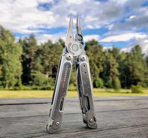 Мультитул leatherman Free P4