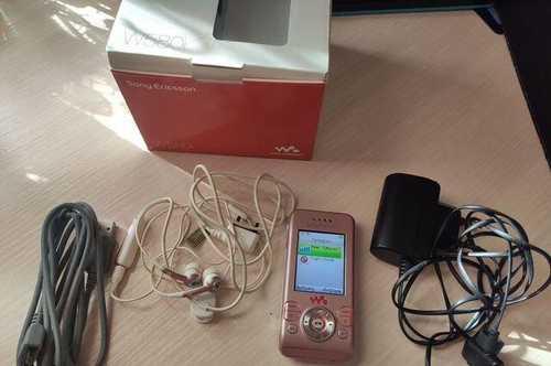 Сотовый телефон Sony Ericsson W580i розовый бу