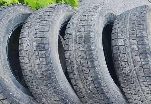 Продам шины зимние Bridgestone