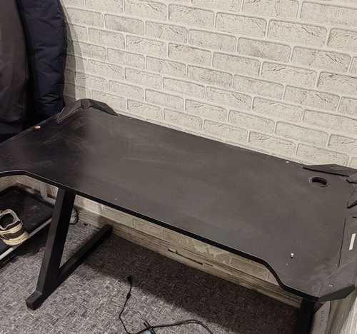 Игровой стол