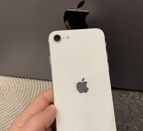 iPhone Se2020 64 Белый