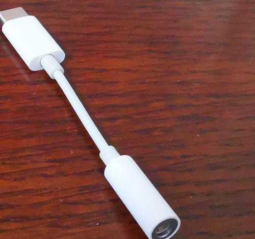 Apple USB-C to 3.5 mm Headphone Jack Adapter