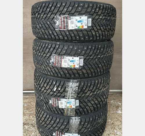 Arivo Ice Claw ARW7 275/40 R21 и 315/35 R21 107T