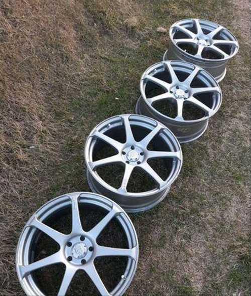 Advan AVS Model T7 R18