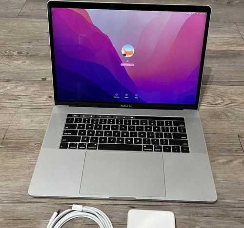 Apple macbook pro 15 2018