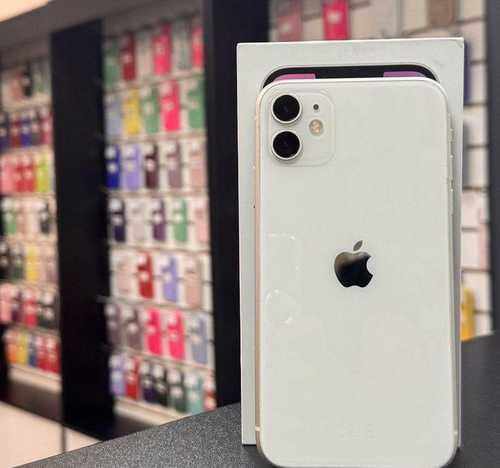 iPhone 11, 64 ГБ