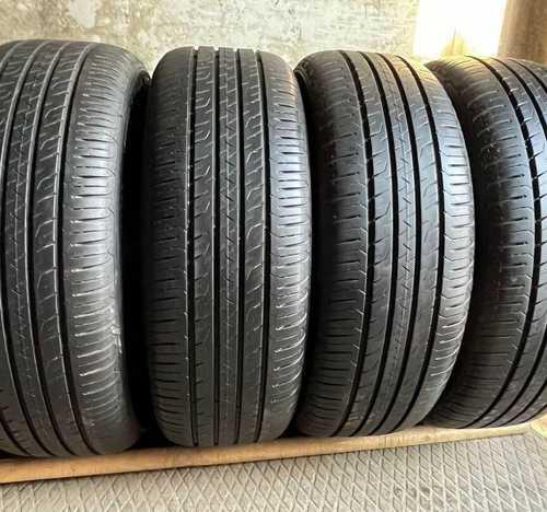 Goodyear EfficientGrip SUV 225/55 R19 99V
