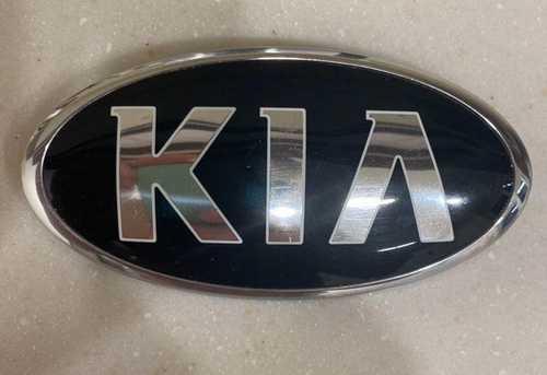 Шильдик эмблема на передний бампер Kia Ceed 3