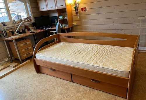 Кровать из массива дерева (бук)