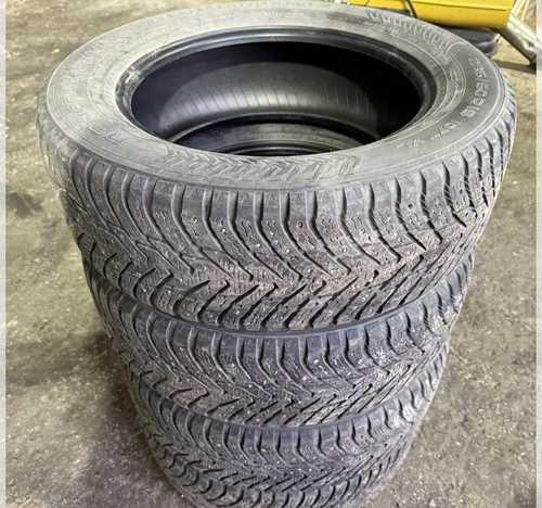 Nokian Tyres Hakkapeliitta 8 SUV 235/60 R18 107H