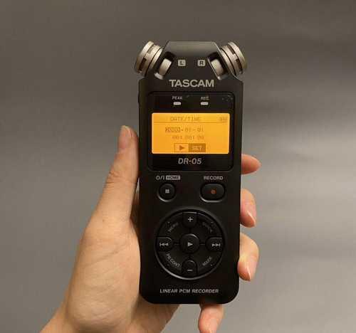 Рекордер Tascam dr-05