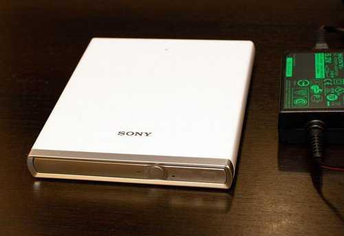 Внешний привод - дисковод DVD+RW Sony DRX-S70U-W