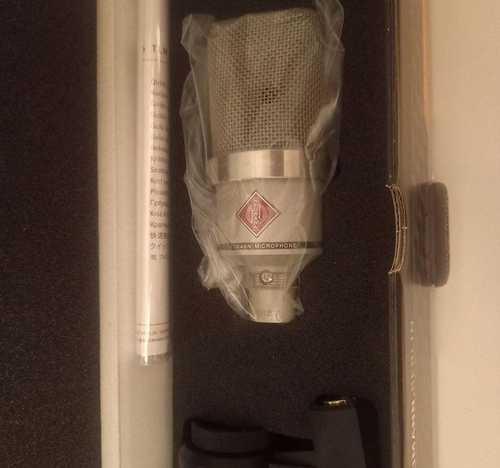 Студийный микрофон Neumann TLM 102