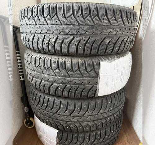 Bridgestone Ice Cruiser 7000S 235/65 R17