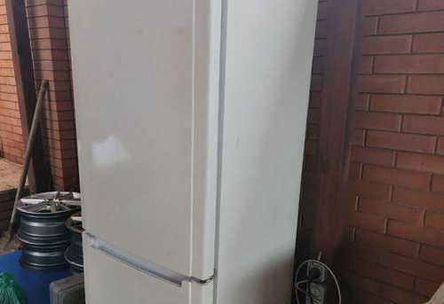 Холодильник бу не рабочий ariston