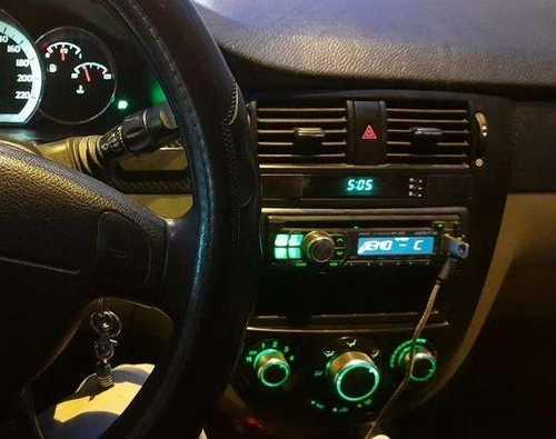 Магнитола Alpine AUX/USB