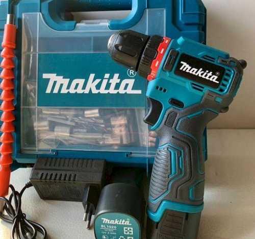 Шуруповёрт бесщеточный с набором 18V Makita