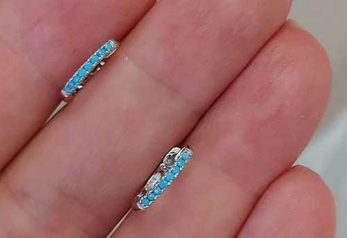 Серебряные серьги конго с голубыми циркониями