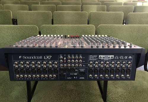 Микшерный пульт Soundcraft LX7