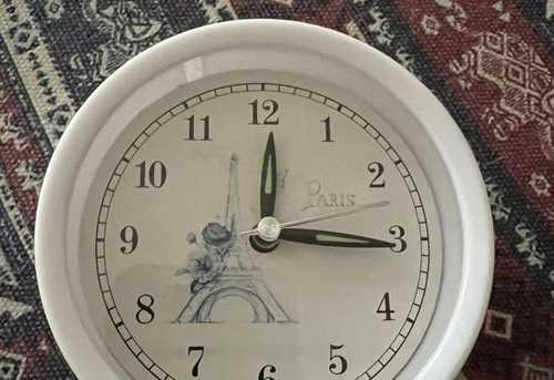Часы с будильником