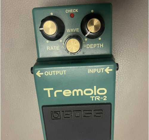 Гитарная педаль boss Tremolo TR-2