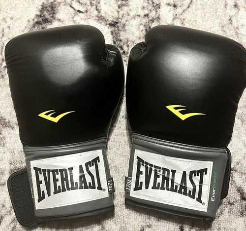 Боксерские перчатки 12 oz everlast