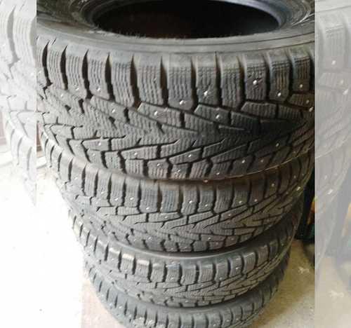 Nokian Tyres Hakkapeliitta 7 SUV 245/70 R16 111