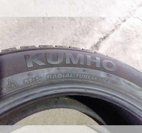 Kumho WinterCraft Ice Wi51 215/55 R17