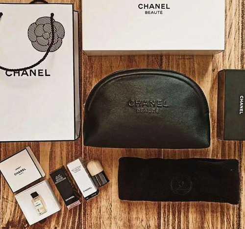 Косметичка Chanel новая оригинал