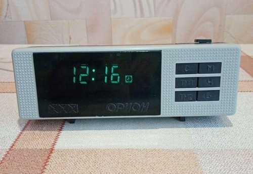Часы электронные настоль. СССР, 6х20см,от сети, бу