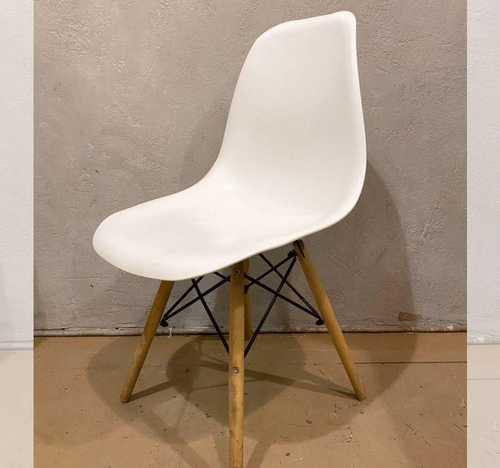 Стул Eames IKEA белый