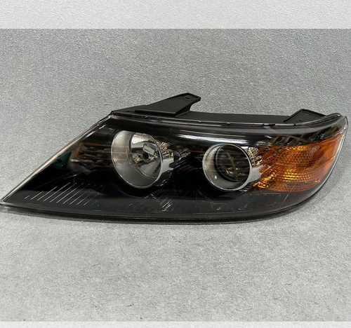 Фара левая Kia Sorento 2009 921012P140