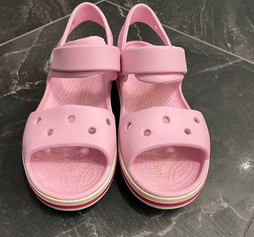 Босоножки crocs для девочки. Цвет: светло-розовый