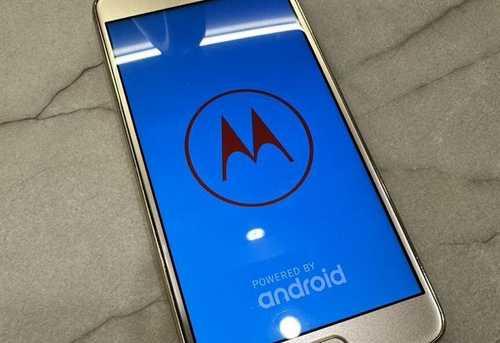 Motorola Moto E4 Plus, 3/32 ГБ