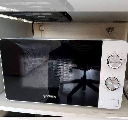 Микроволновая печь Gorenje MO17E1W