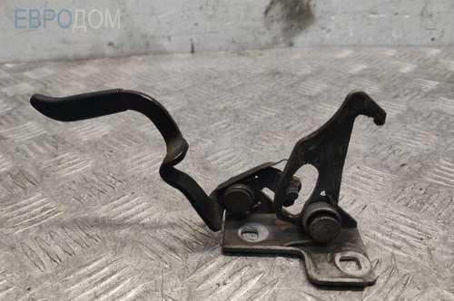 Крюк капота на BMW E46 s1139402