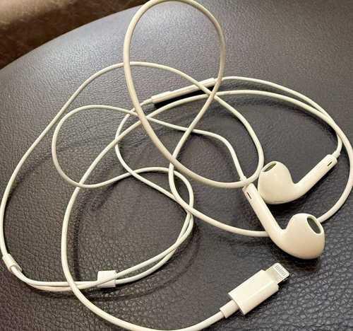 Наушники earpods