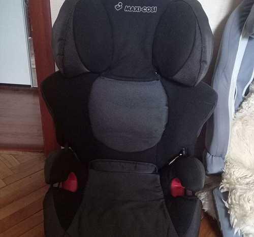 Автомобильное кресло maxi cosi и chicco