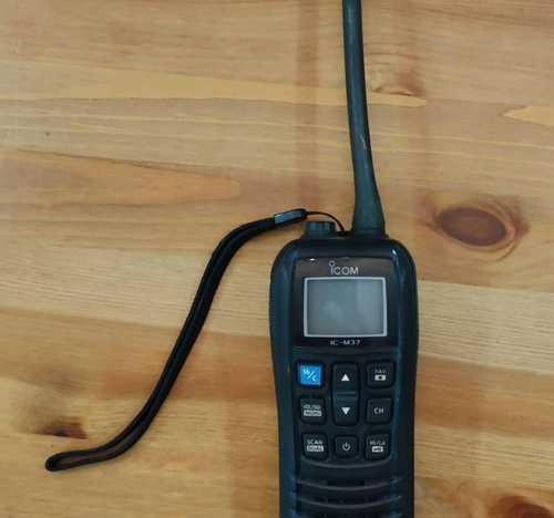 Icom IC-M37 радиостанция укв / VHF -диапазона