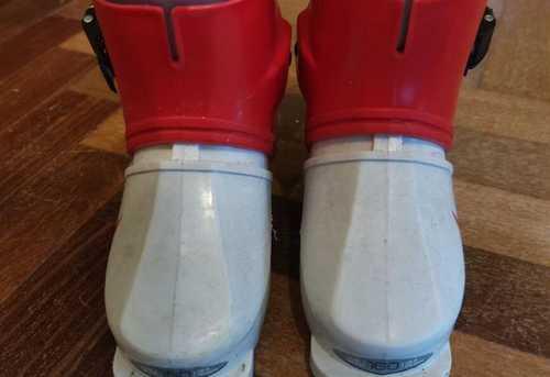 Горнолыжные ботинки детские Atomic 7,5 размер