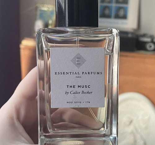 Парфюм essential parfums paris the musc